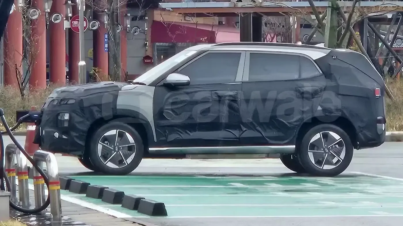 Hyundai Creta EV spied at charging station; launch soon? - CarWale