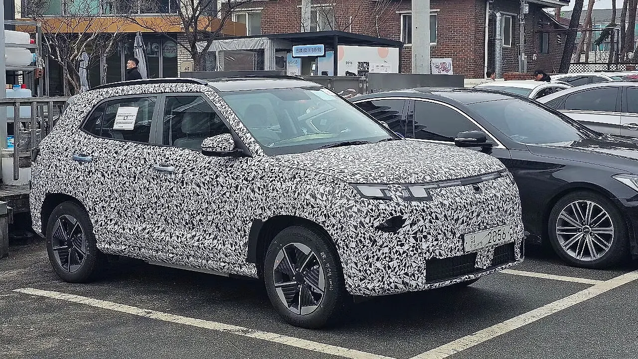Hyundai Creta EV spied at charging station; launch soon? - CarWale