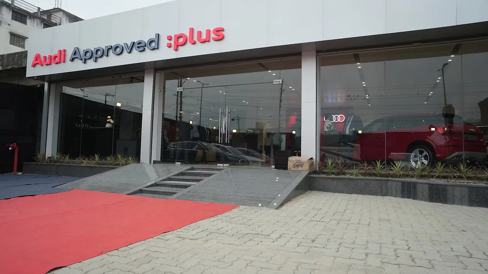 Audi India inaugurates new Audi Approved: plus facility in Guwahati ...