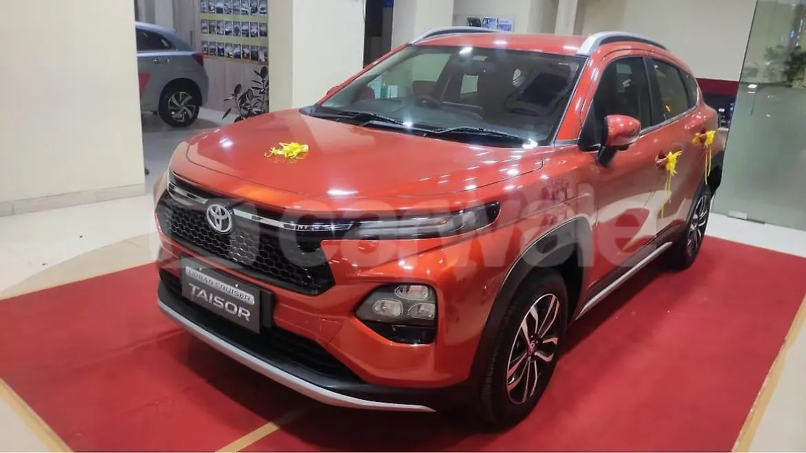 Toyota Urban Cruiser Taisor arrives at dealership - CarWale