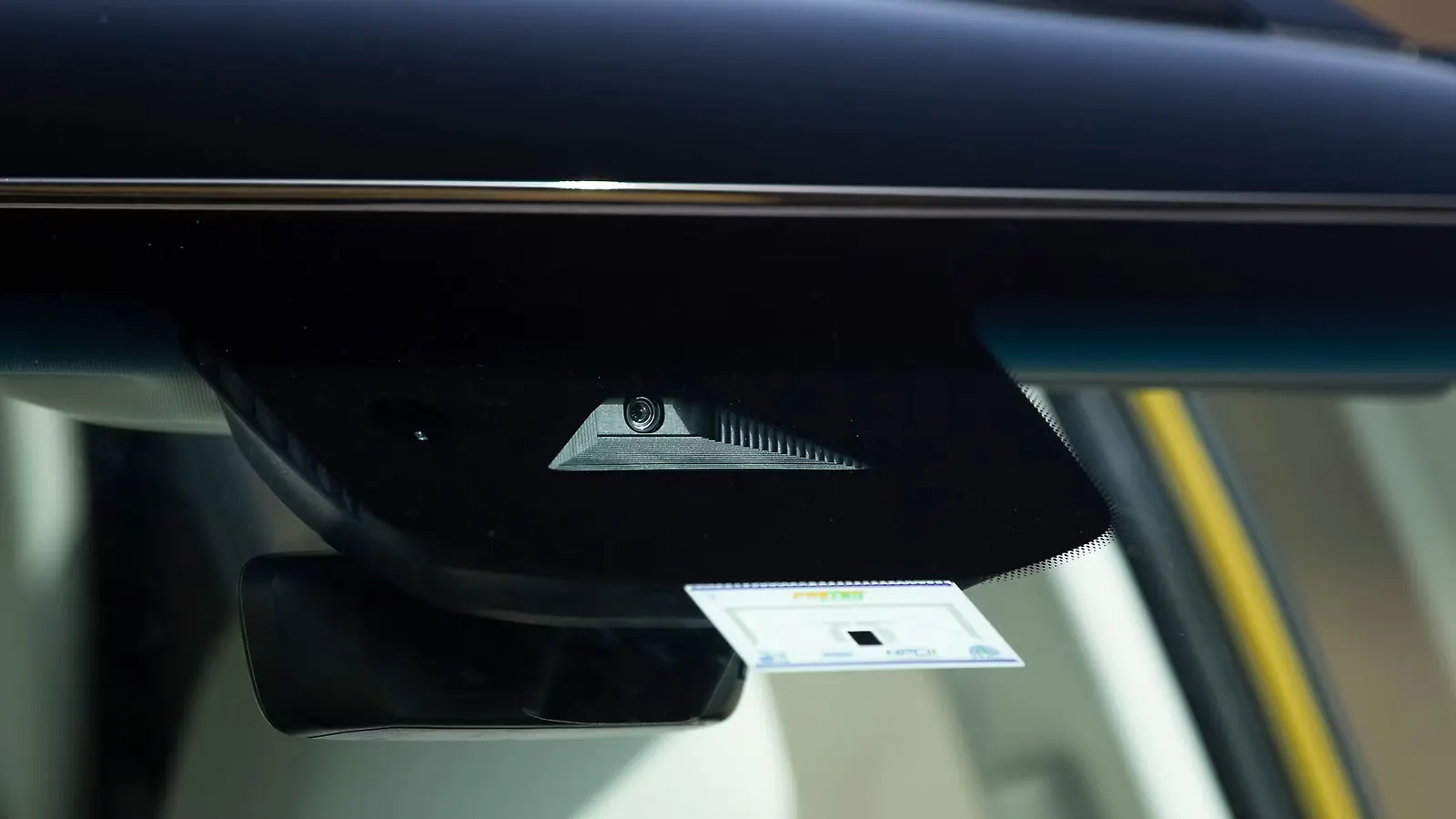 Mahindra XUV 3XO - Tech explained - CarWale