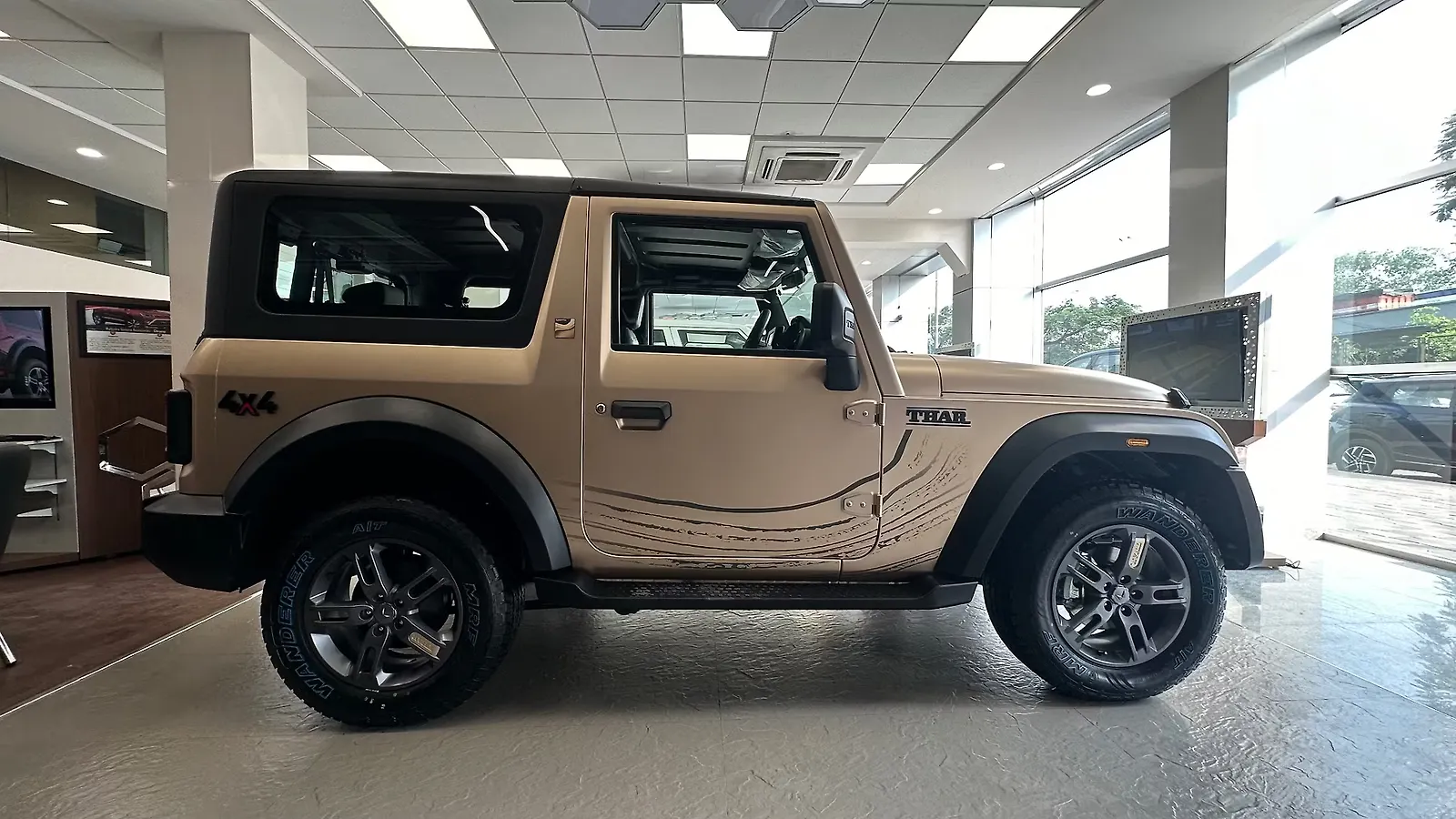 Mahindra Thar gets Deep Forest colour option - CarWale