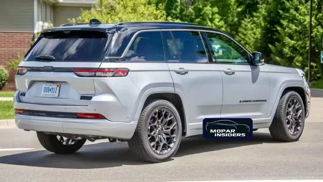 2025 Jeep Grand Cherokee facelift spied testing - CarWale