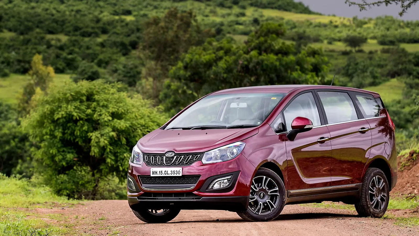 Mahindra Marazzo delisted from the official website - CarWale