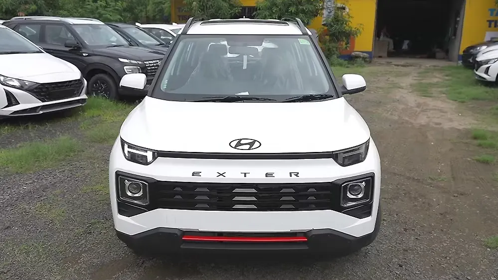 Hyundai Exter Knight Edition starts reaching dealerships - CarWale