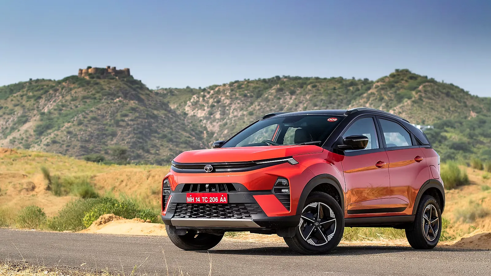 Tata Nexon top-spec variant gets massive discounts - CarWale