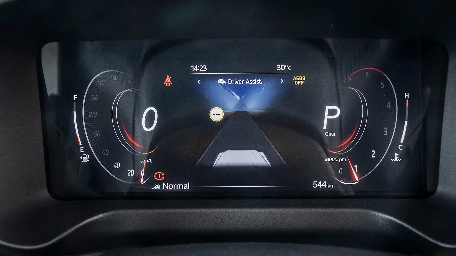 10 features Mahindra Thar Roxx gets over three-door Thar - CarWale