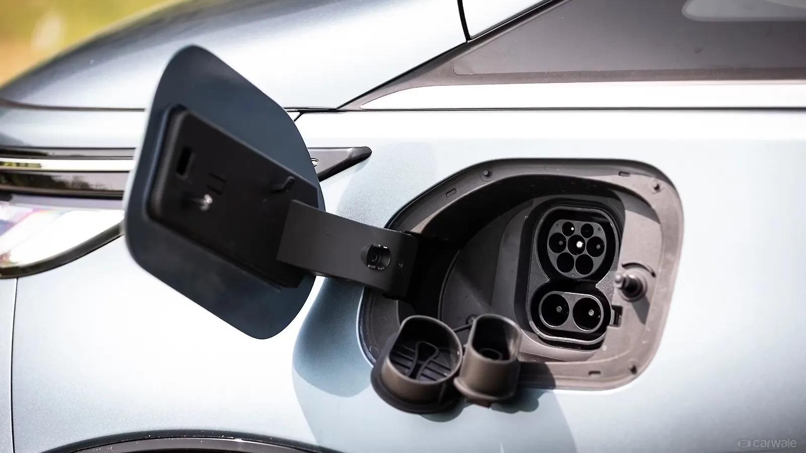 MG Windsor EV First Drive Review - CarWale