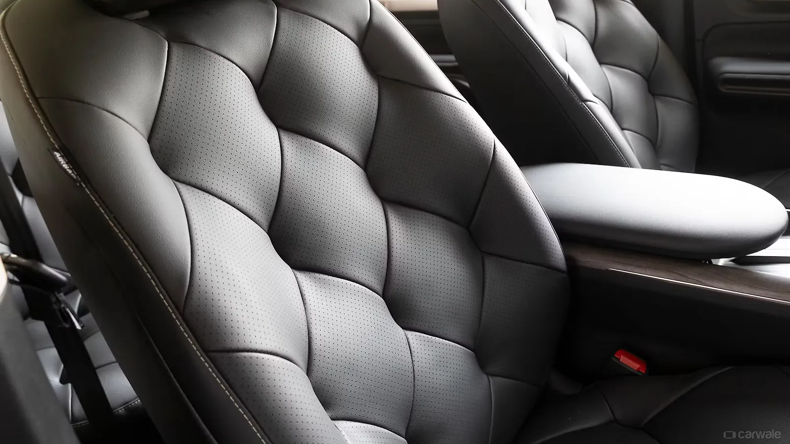 MG Windsor EV First Drive Review - CarWale