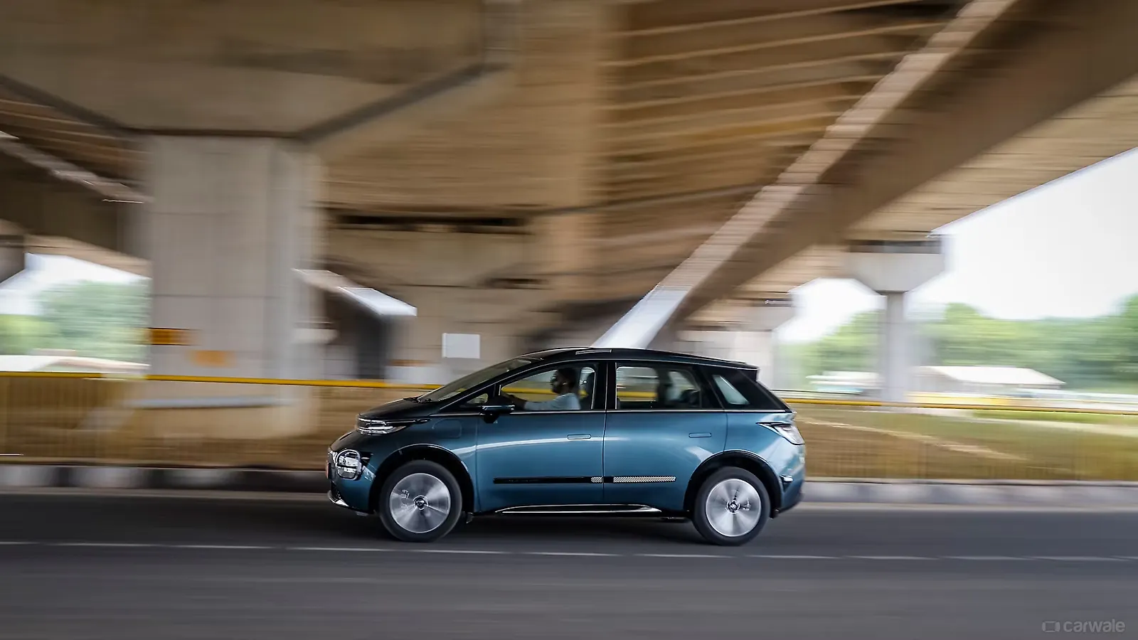 MG Windsor EV First Drive Review - CarWale