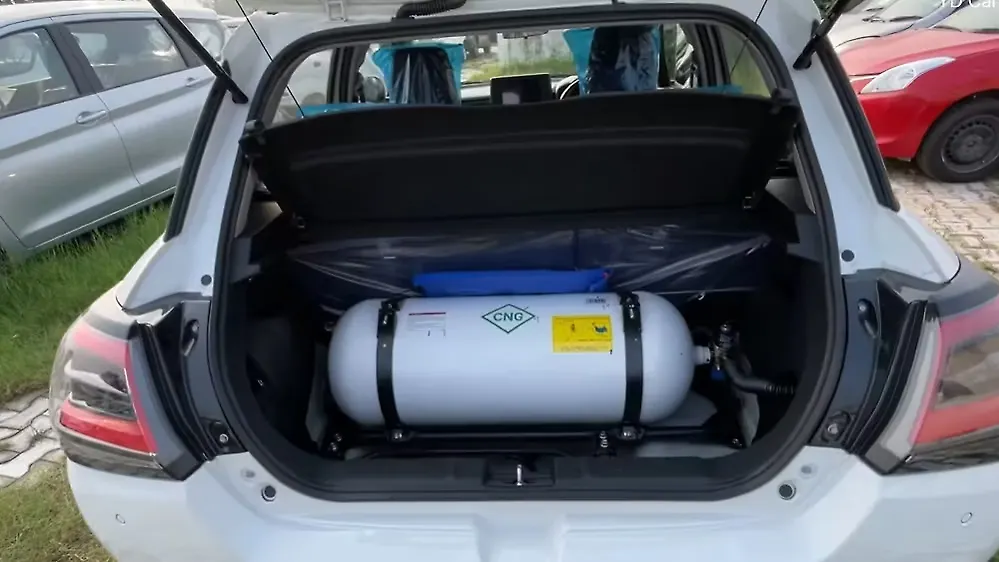 Maruti Swift CNG starts reaching showrooms - CarWale