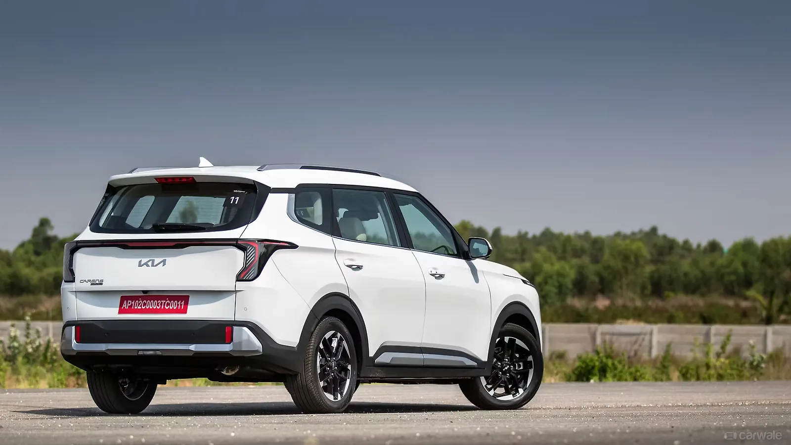 Kia Carens Clavis Diesel Manual First Drive Review - CarWale