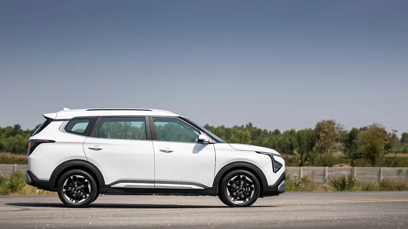 Kia Carens Clavis Diesel Manual First Drive Review - CarWale