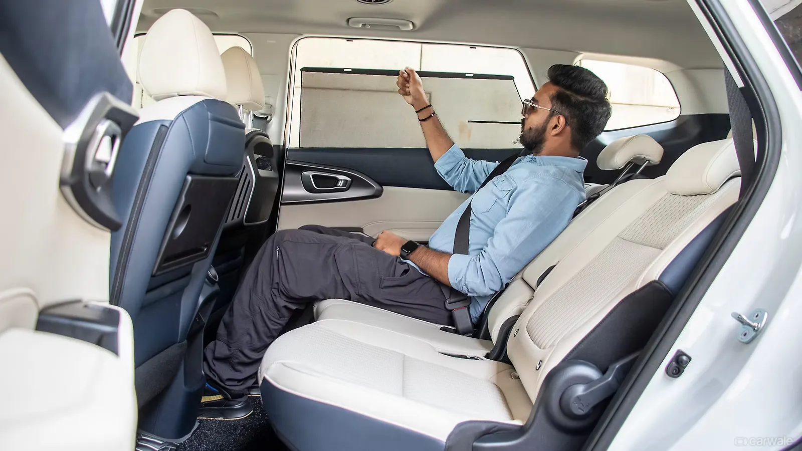 Kia Carens Clavis Diesel Manual First Drive Review - CarWale