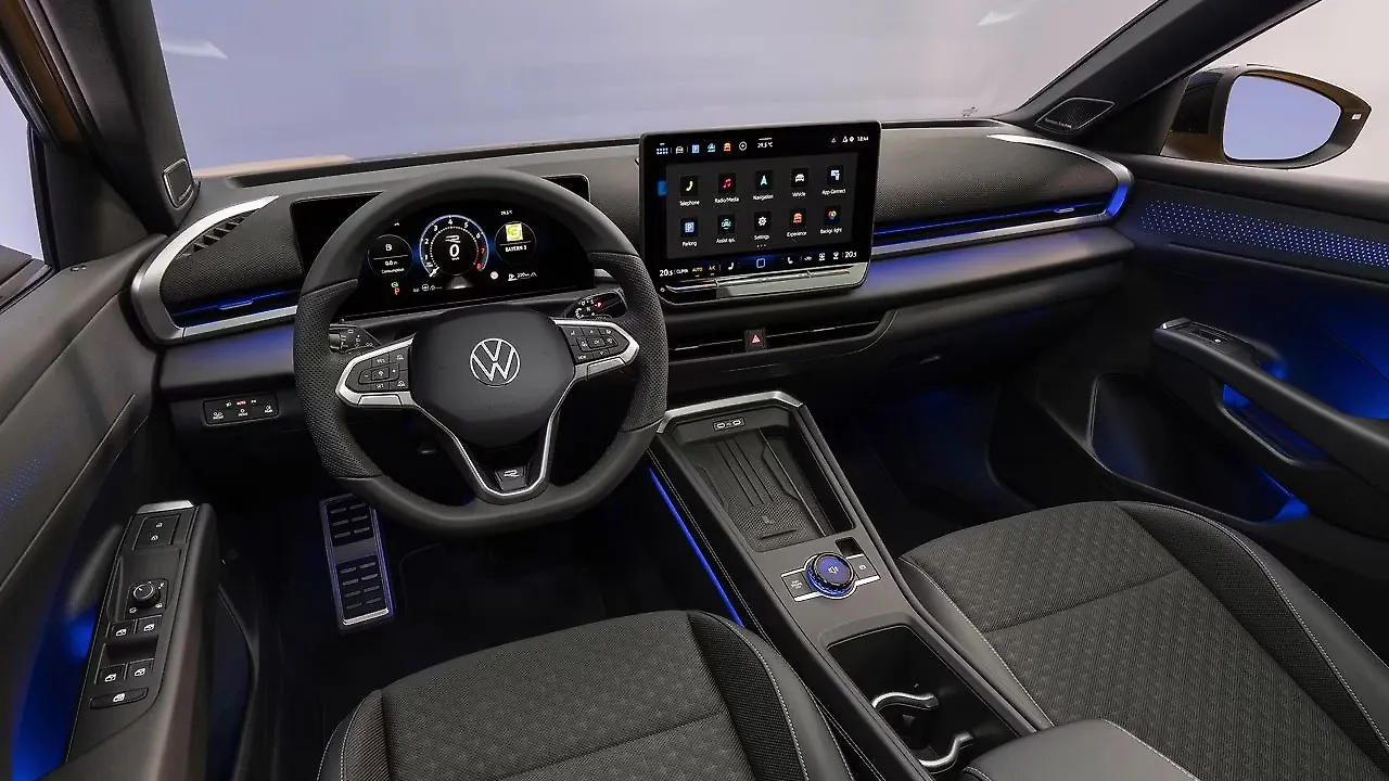 Next-gen Volkswagen T-Roc Breaks Cover! - CarWale