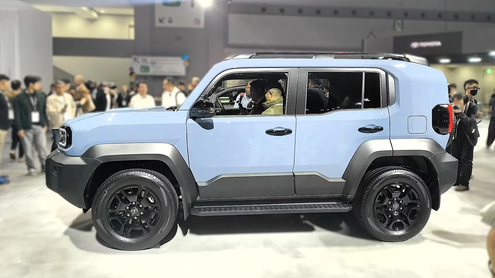 Toyota Land Cruiser FJ Breaks Cover! - CarWale