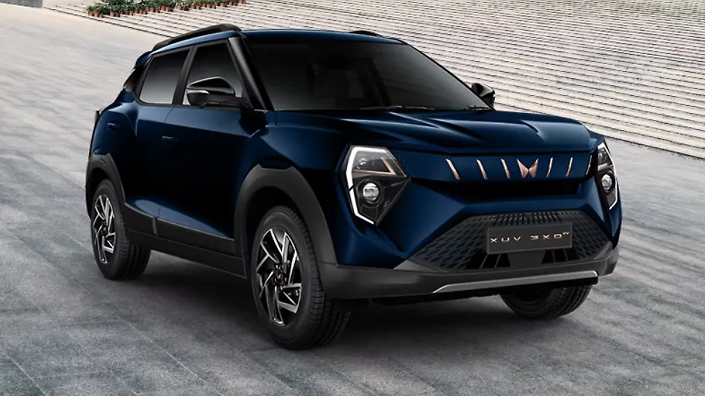 Mahindra XUV 3XO EV Colour Options Revealed - CarWale
