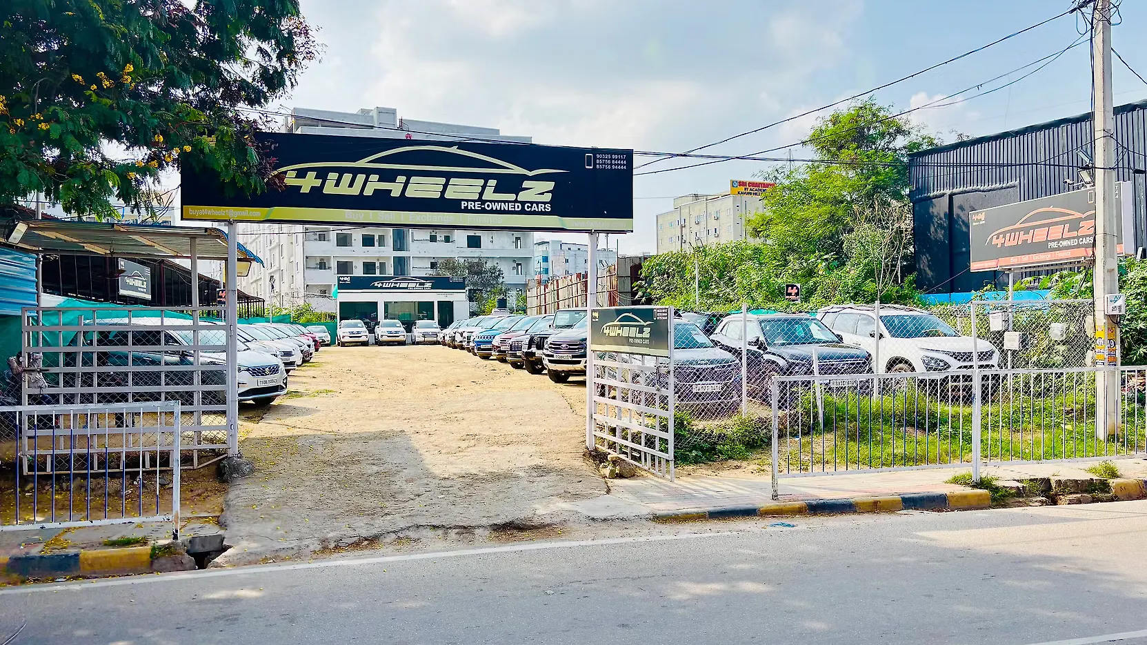 Used Car Showrooms in Hyderabad | Used Car Dealers in Hyderabad - CarWale