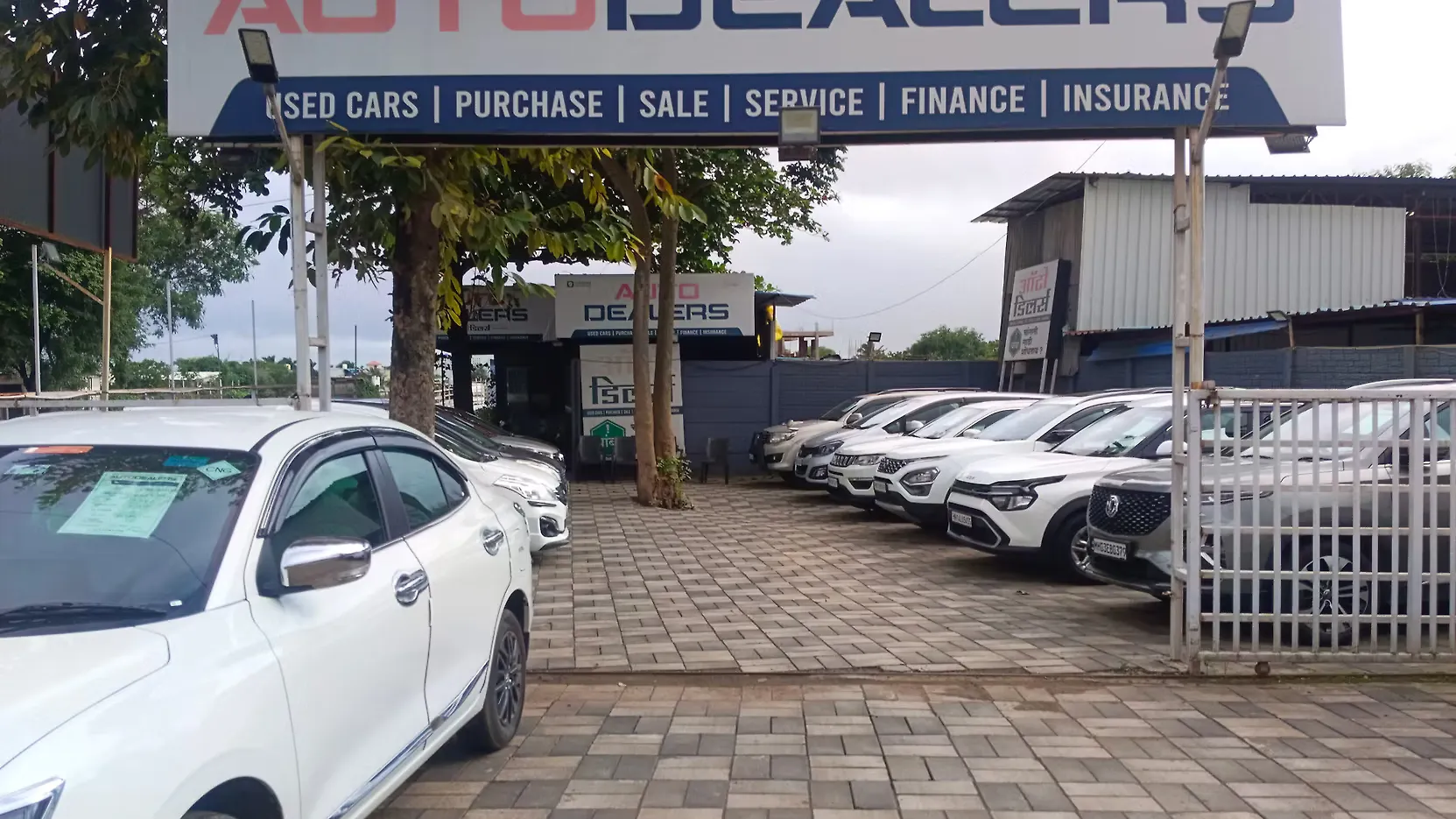 Used Car Showrooms in Nashik | Used Car Dealers in Nashik - CarWale