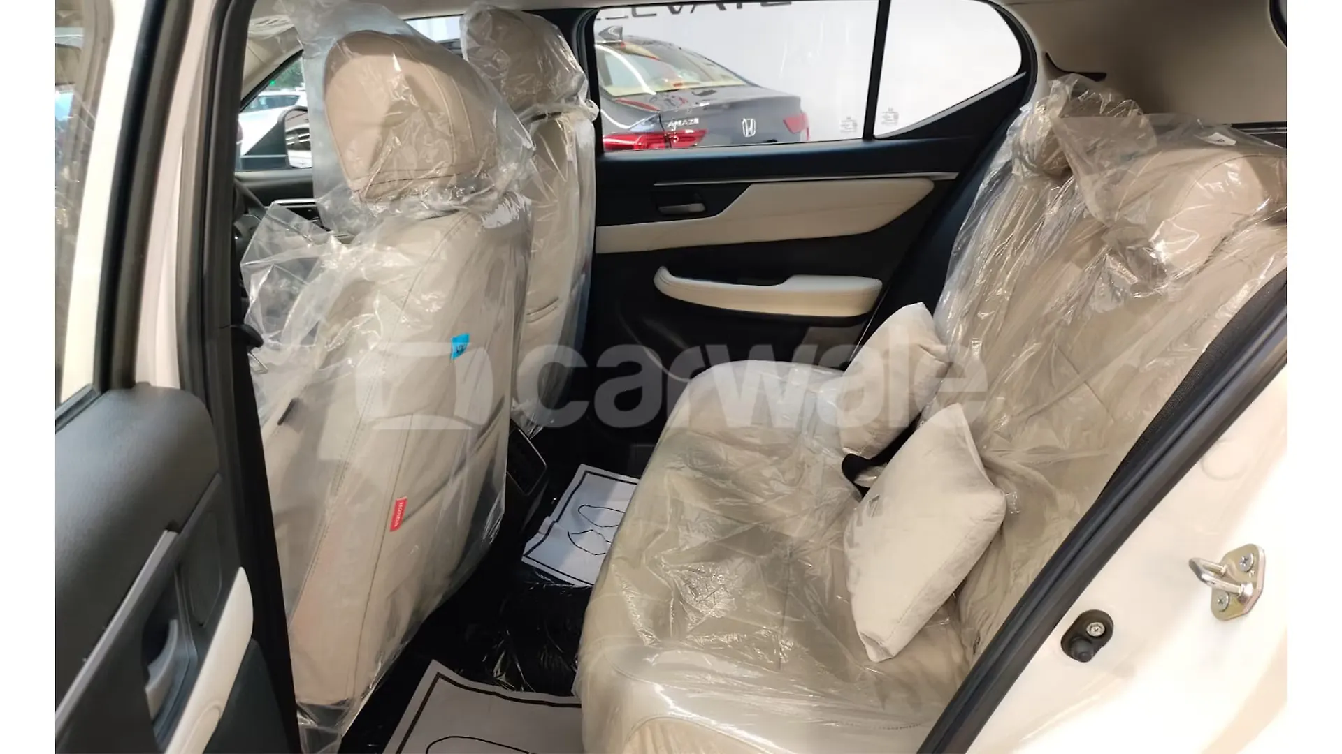 Honda Elevate Apex Edition starts reaching dealerships - CarWale