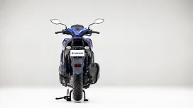 Yamaha Aerox 155 Right Side View Image – BikeWale