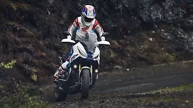 Honda X-ADV Right Front Three Quarter Image – BikeWale