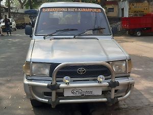 12 Used Toyota Qualis Cars In India, Second Hand Toyota Qualis Cars for ...