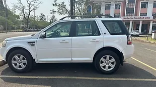 Land Rover Freelander 2 Price - Images, Colors & Reviews - CarWale