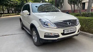 Ssangyong Rexton Price - Images, Colors & Reviews - CarWale