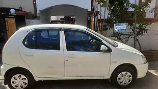 Tata Indica V2 Price - Images, Colors & Reviews - CarWale