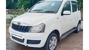 Discontinued Mahindra Quanto [2012-2016] Price - Images, Colors ...