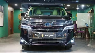 Discontinued Toyota Vellfire Price - Images, Colors & Reviews - CarWale
