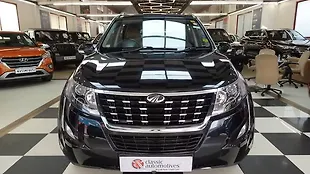 Discontinued XUV500 W9 on road Price | Mahindra XUV500 W9 Features & Specs
