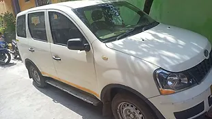 Mahindra Xylo Price - Images, Colors & Reviews - CarWale