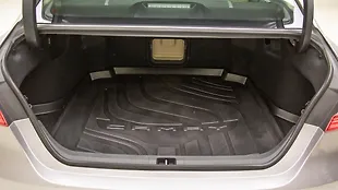 Toyota Camry Price - Images, Colours & Reviews - CarWale