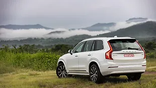 Volvo XC90 Price - Images, Colours & Reviews - CarWale