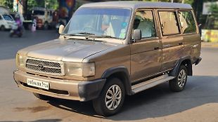 Toyota Qualis [2002-2004] Price - Images, Colors & Reviews - CarWale