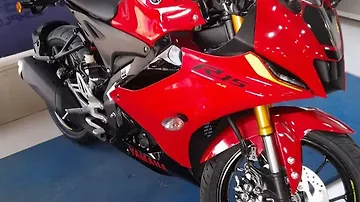 Used 2022 Yamaha R15 V4 Metallic Red [2022] (S264087) for sale in ...