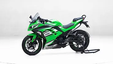 Images of Kawasaki Ninja 300 | Photos of Ninja 300 - BikeWale