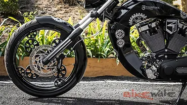 Avanturaa Choppers Rudra Action Image – BikeWale