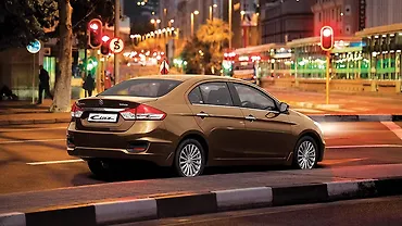 Ciaz [2014-2017] Rear View Image, Ciaz [2014-2017] Photos in India ...
