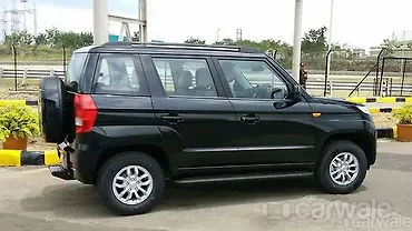 Mahindra TUV300 Images, Interior & Exterior Photo Gallery - CarWale