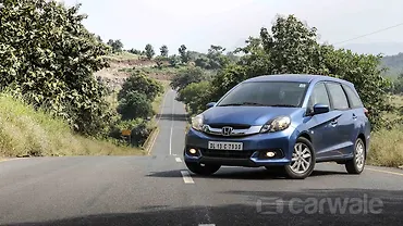 Honda Mobilio Price - Images, Colors & Reviews - CarWale