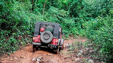 Thar [2014-2020] Boot Space Image, Thar [2014-2020] Photos in India ...