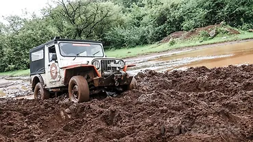 Thar [2014-2020] Boot Space Image, Thar [2014-2020] Photos in India ...