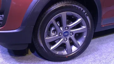 Ford Freestyle Images, Interior & Exterior Photo Gallery - CarWale