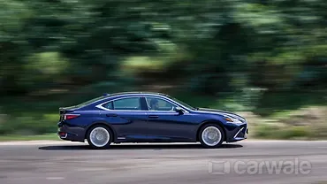 Lexus ES Images - Interior & Exterior Photo Gallery [100+ Images] - CarWale