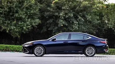 Lexus ES Images - Interior & Exterior Photo Gallery [100+ Images] - CarWale