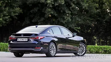 Lexus ES Images - Interior & Exterior Photo Gallery [100+ Images] - CarWale