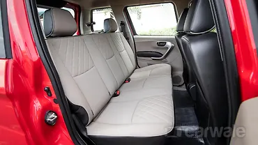 TUV300 Interior Image, TUV300 Photos in India - CarWale